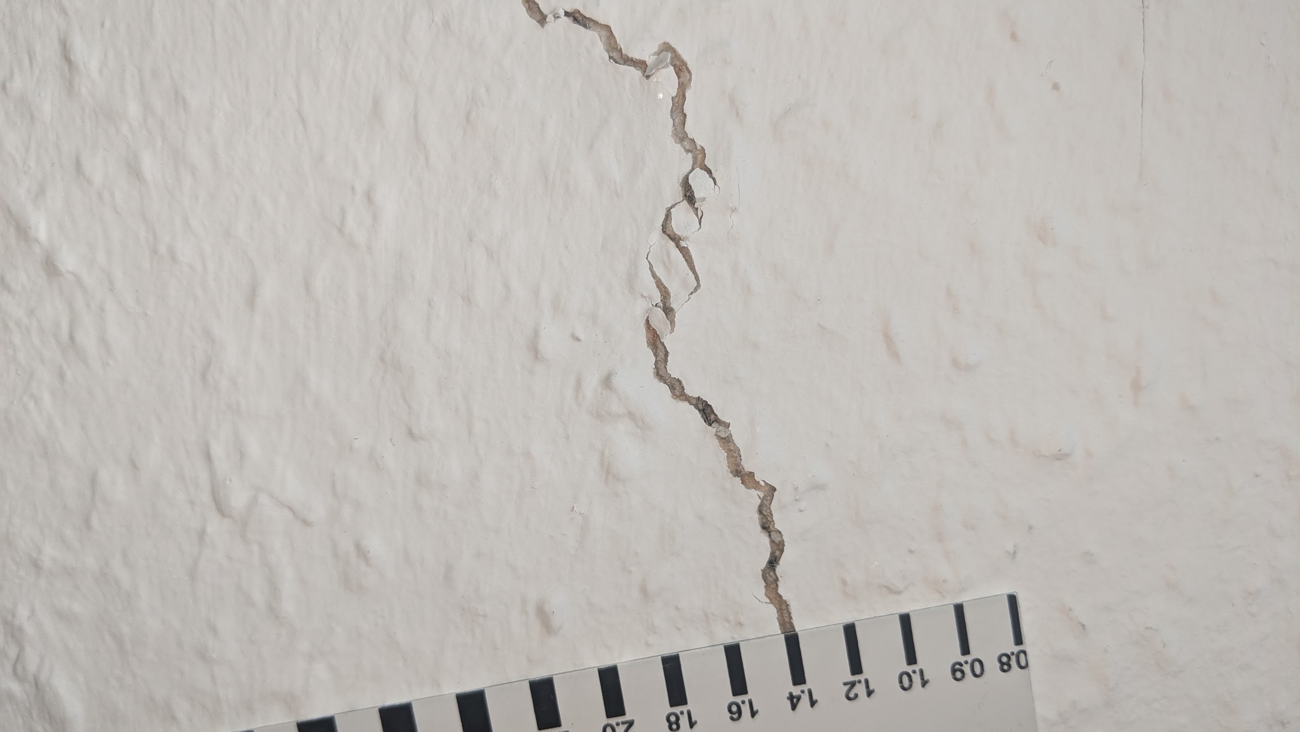 Risse in Gebäuden - Minkus Bausachverständige in Berlin, Leipzig, Erfurt